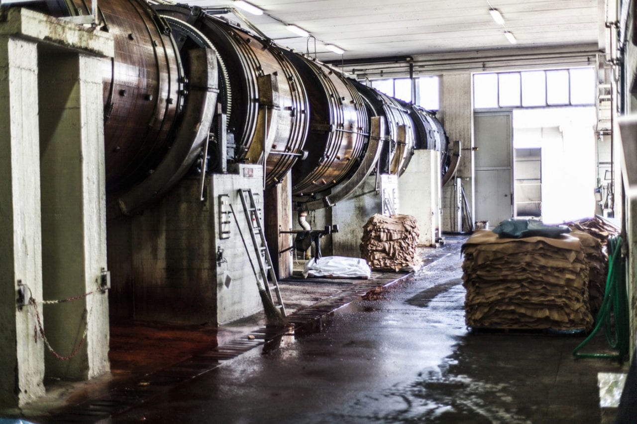 Why Vegetable-Tanned Leather? – Lumi Accessories